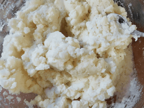 Weeknight Mashed Spuds - The Well Seasoned Mom